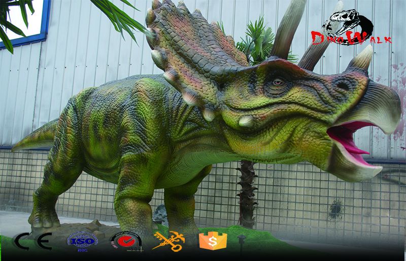 Animatronic Dinosaur simulation Triceratops model